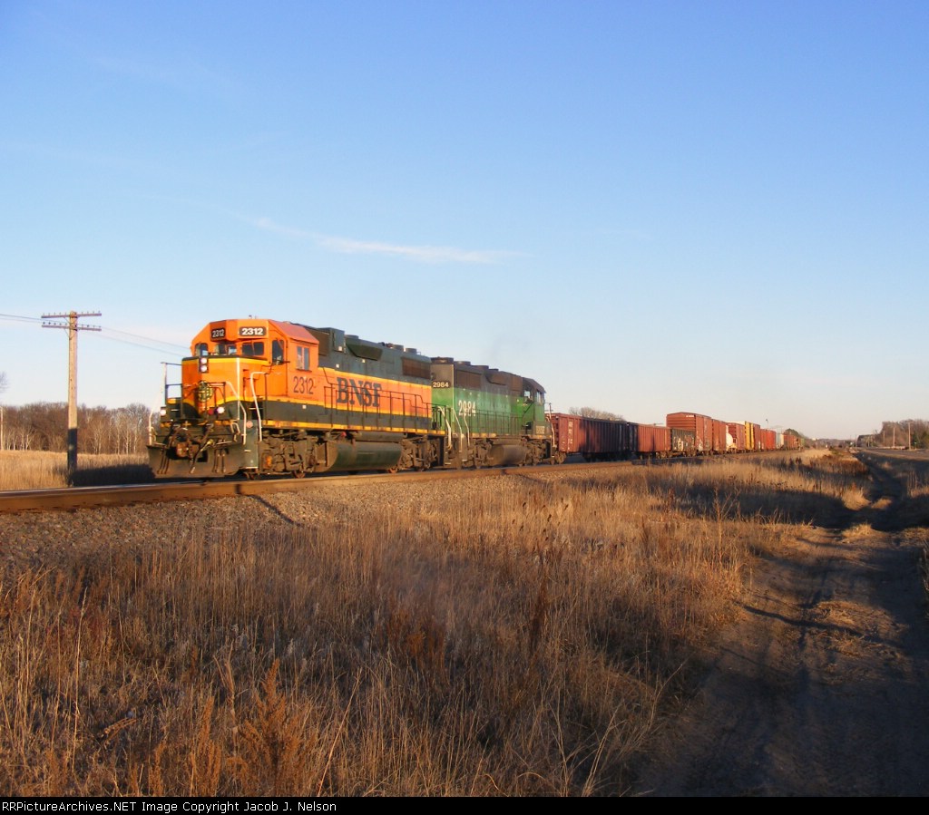 BNSF 2312 and BNSF 2984